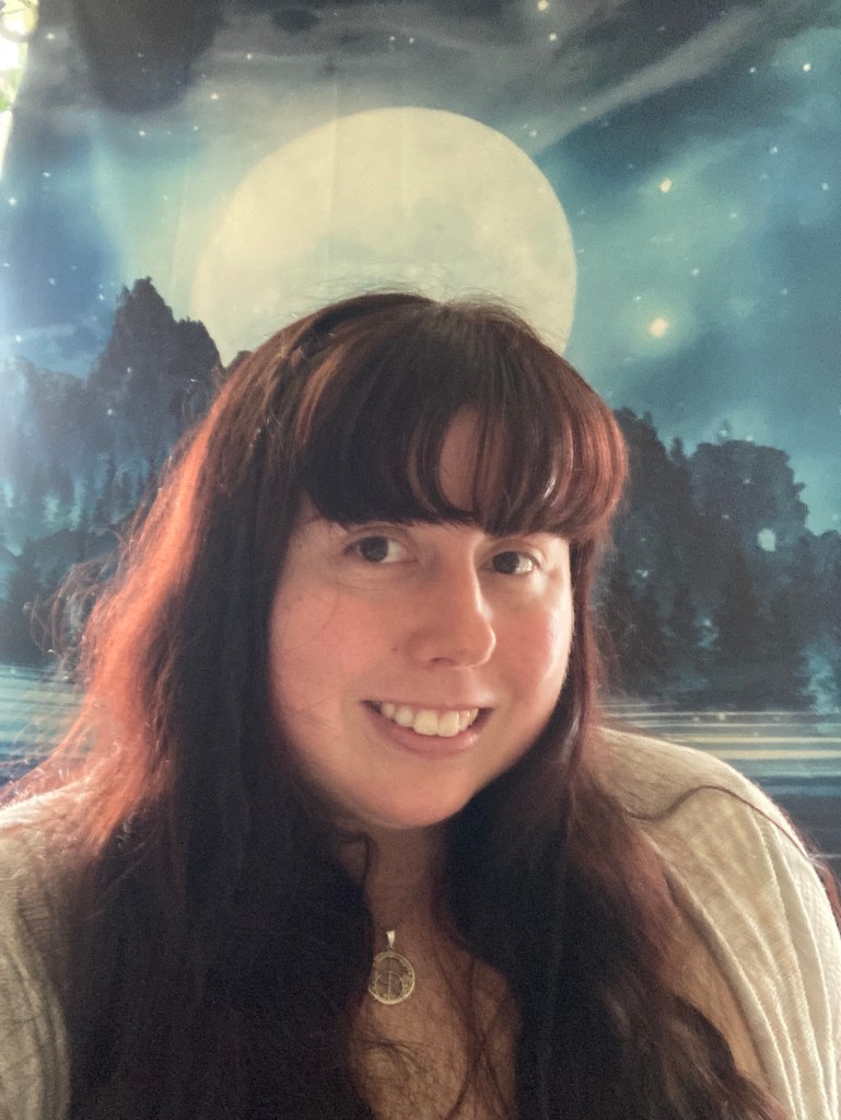 About the Enchantress of Avalon – White Rose of Avalon