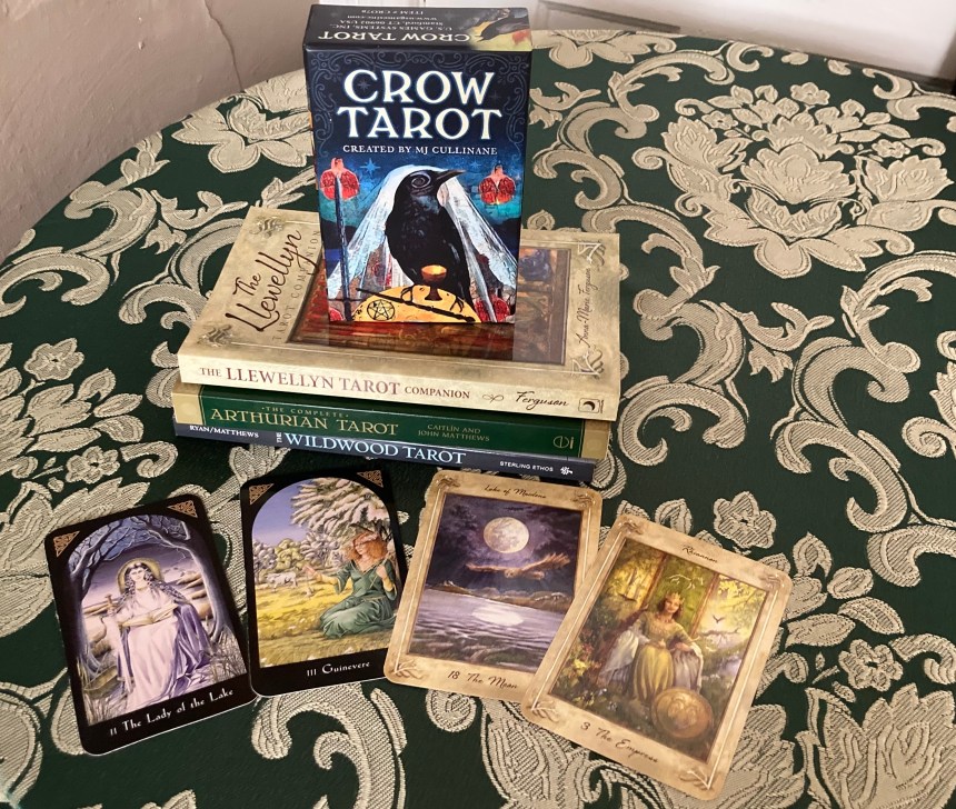 Tarot and Oracle Readings – White Rose of Avalon